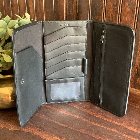 L.L. Bean | Bags | Ll Bean Leather Travel Wallet | Poshmark